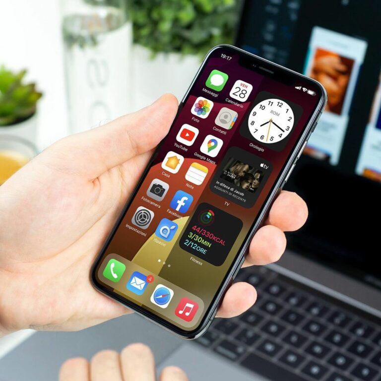 DUAL - A Collection of iOS 14 Wallpapers for Widgets and Themes