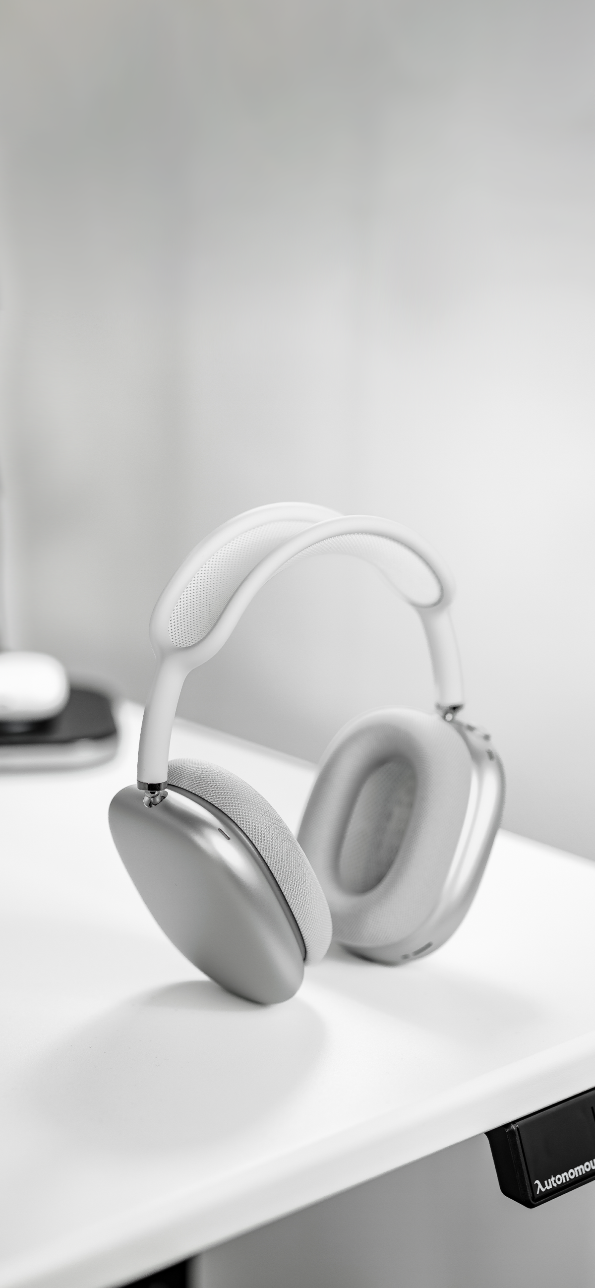 AirPods Max Clean Design - Wallpapers Central